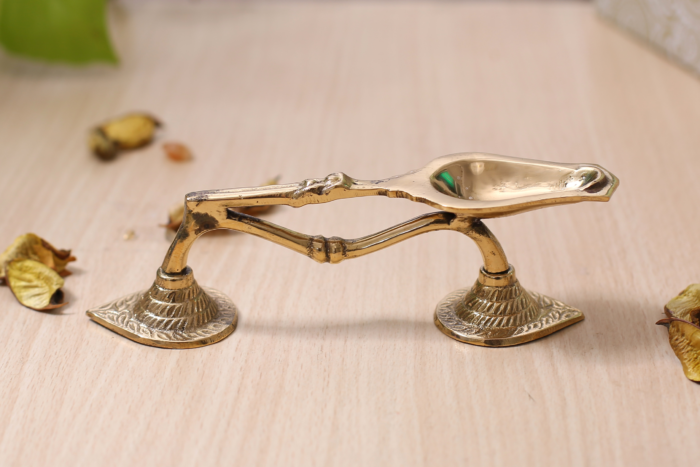 Oval 5 Inch Brass Arti Diya for Pooja, Spiritual Rituals, and Decor ...